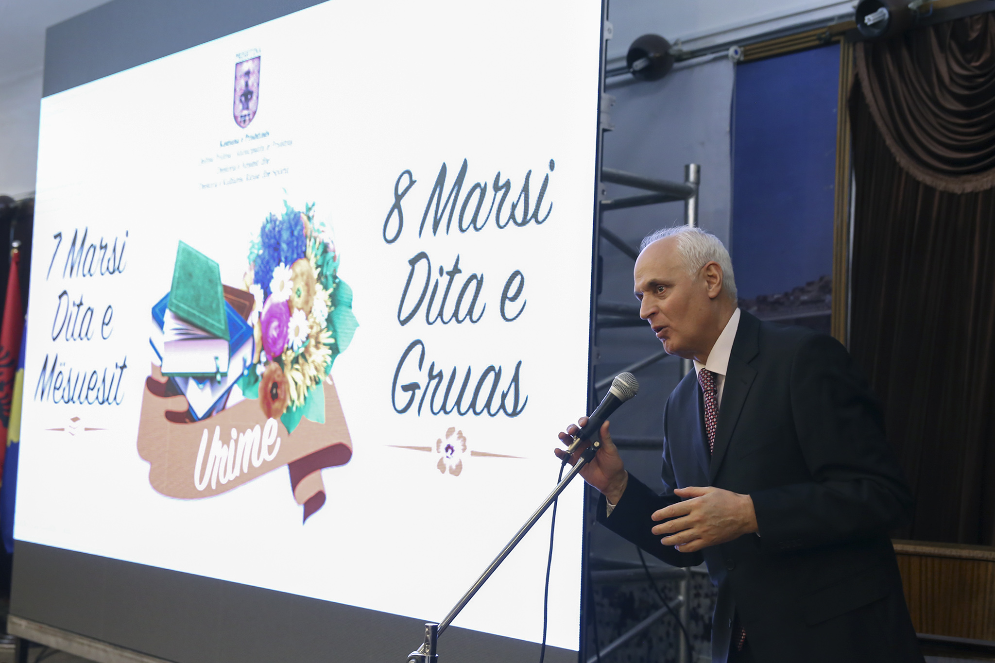 Prishtina Online - 7 Marsi – Dita e Mësuesit